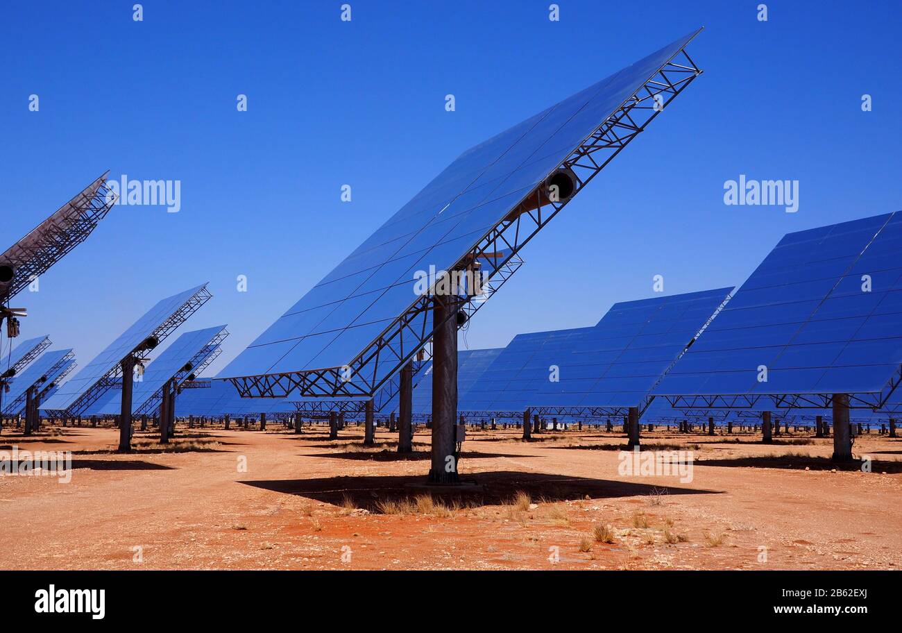 Reflective panels in a solar thermal power plant Stock Photo - Alamy