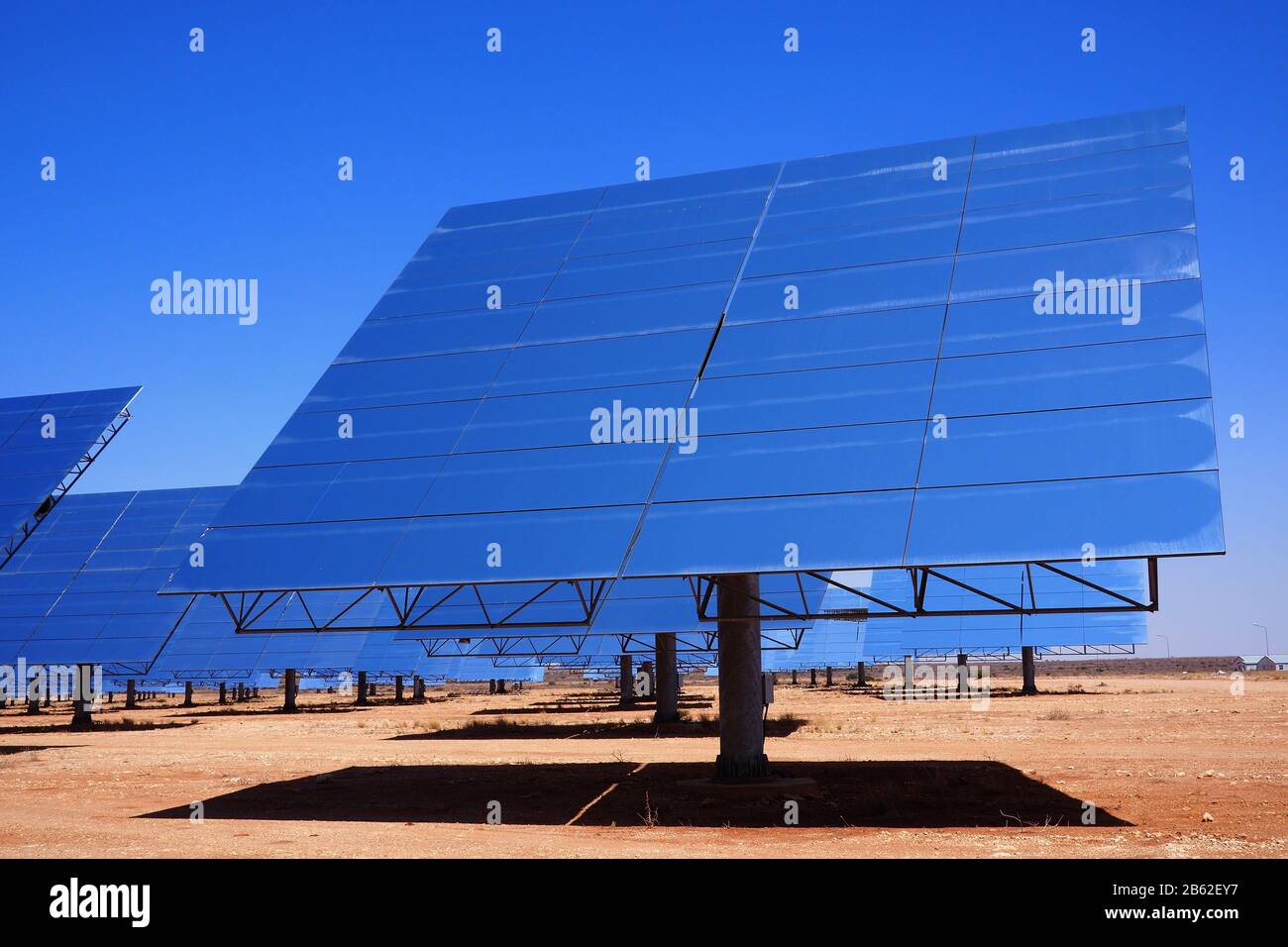 Reflective panels in a solar thermal power plant Stock Photo - Alamy