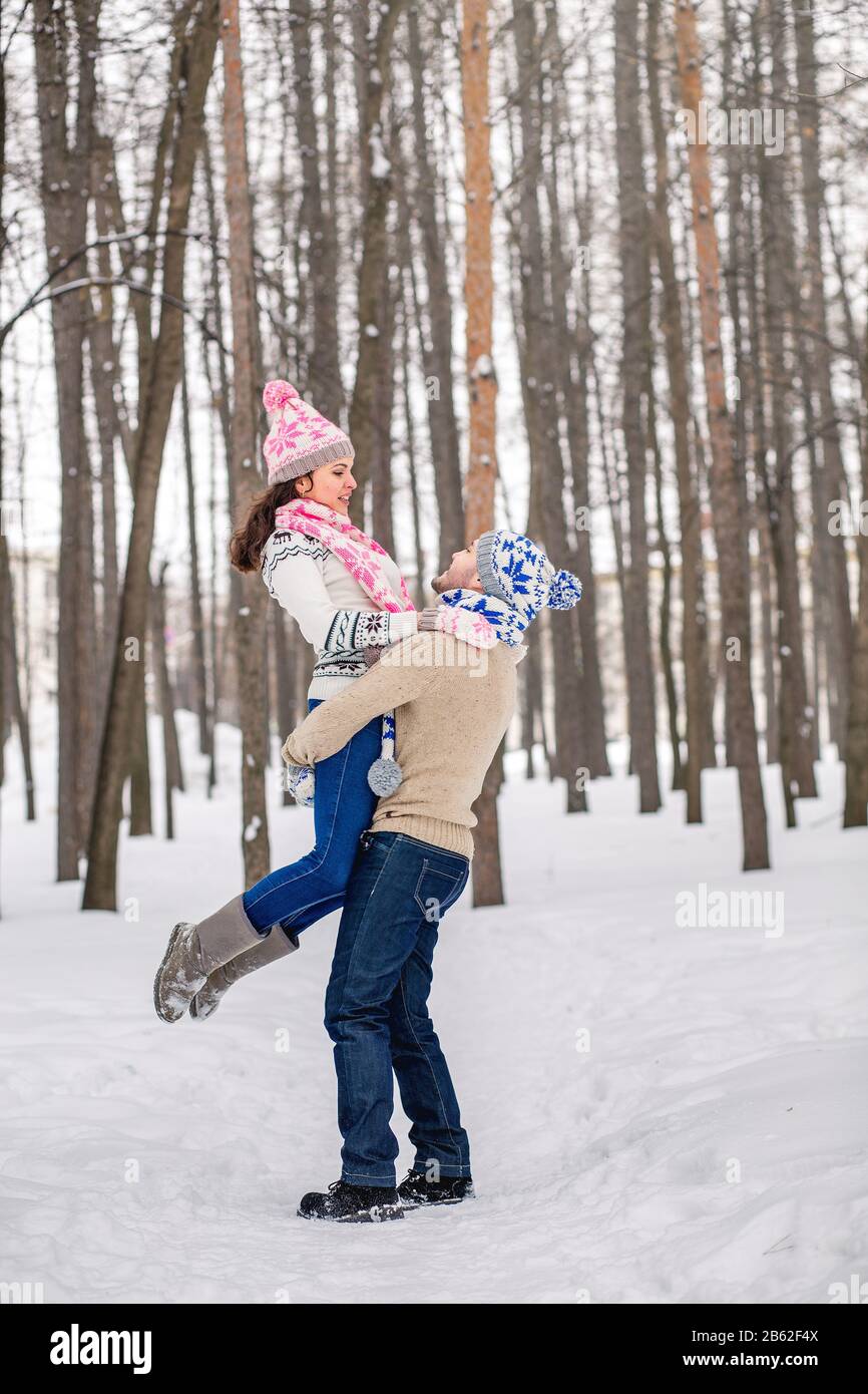 Interracial couple forest hi-res stock photography and images - Alamy