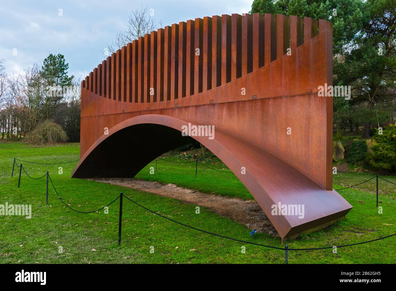 Crossing (Horizontal) 2006. A sculpture by Nigel Hall, Yorkshire ...
