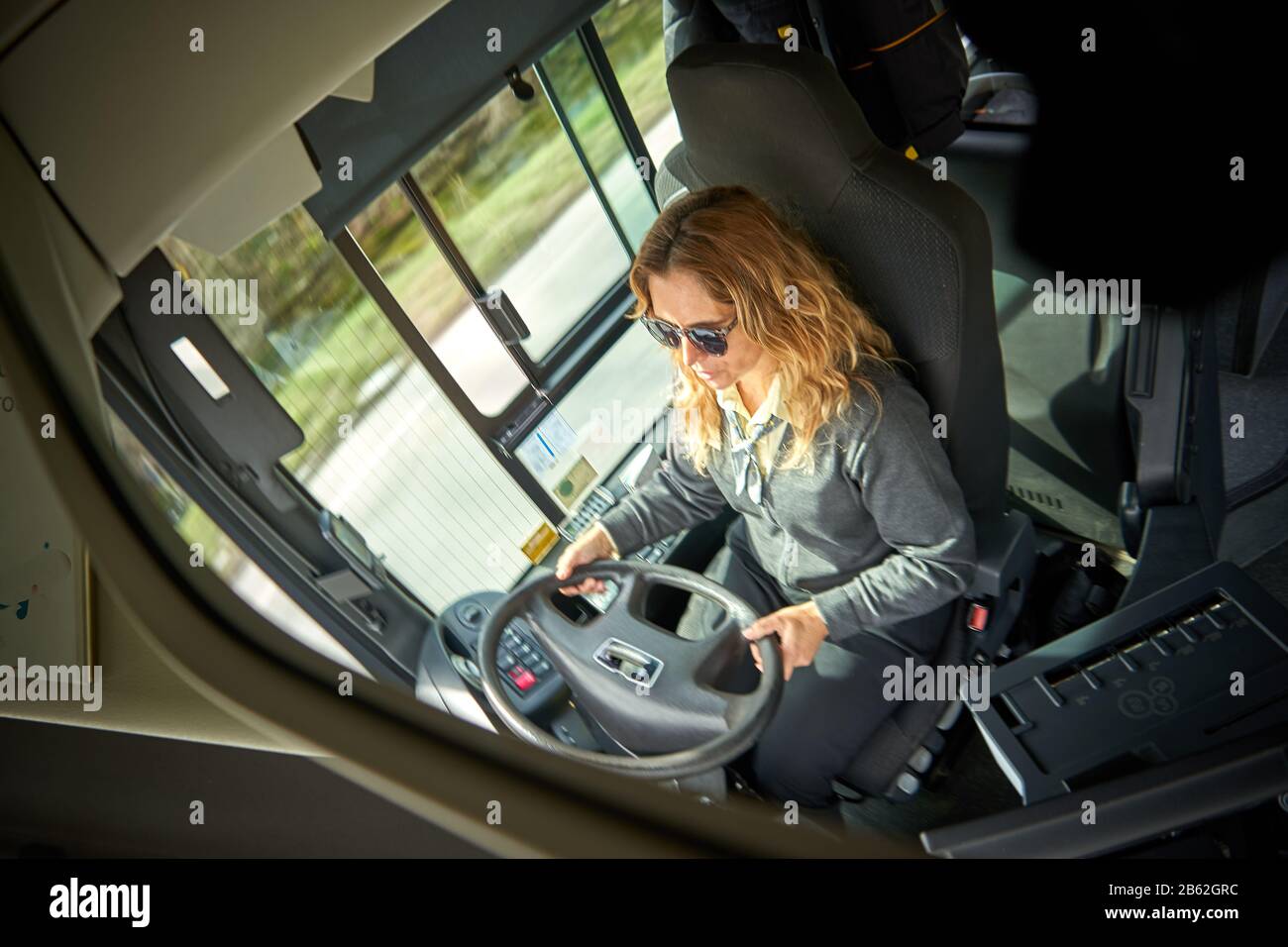 Bus driver woman hi-res stock photography and images - Alamy