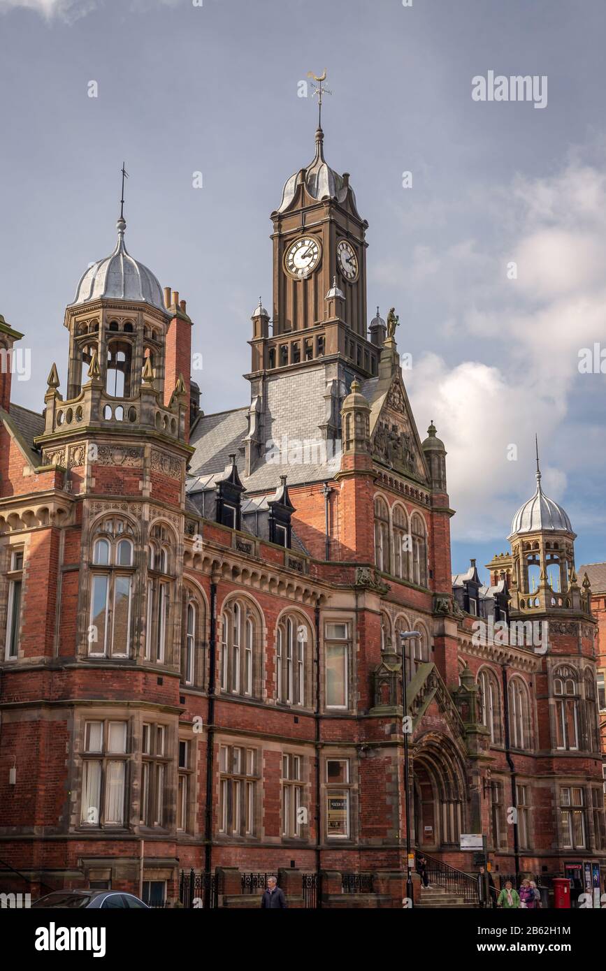 Victorian architecture dome domes hi-res stock photography and images ...