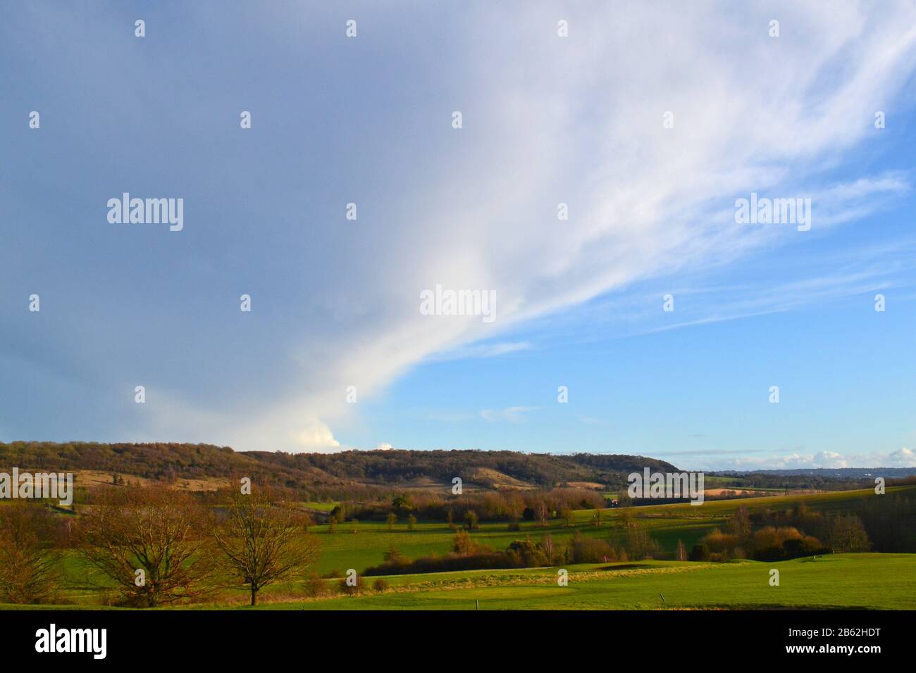 Interesting cloud formation to south east of Lullingstone, Darent ...