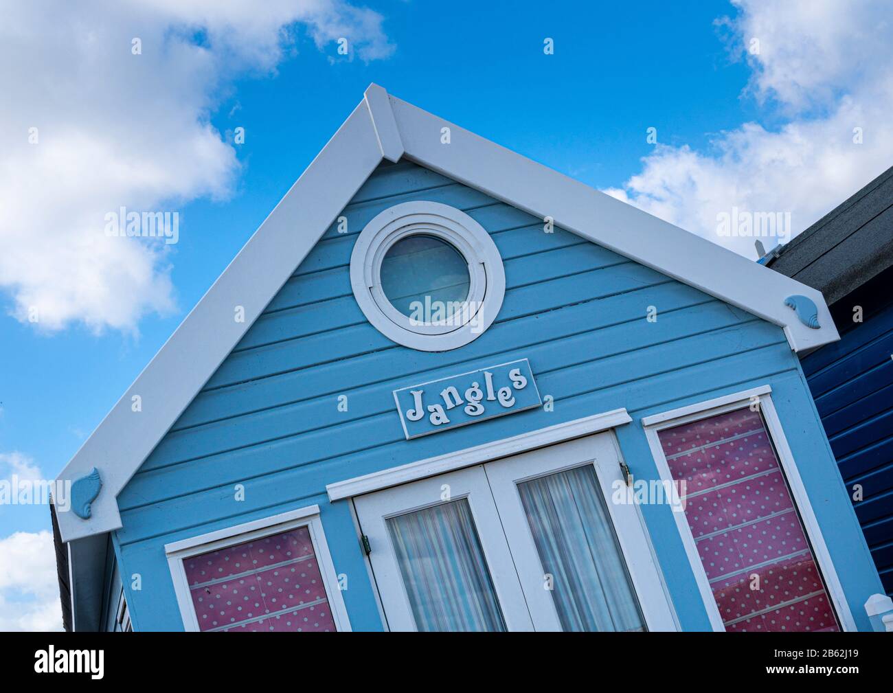 Wooden beach hut hi-res stock photography and images - Alamy