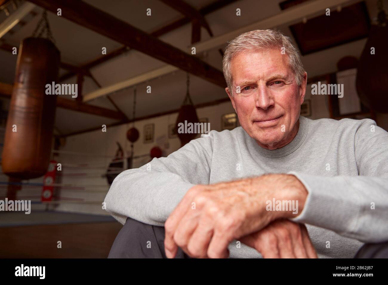 Boxing coach hi-res stock photography and images - Alamy