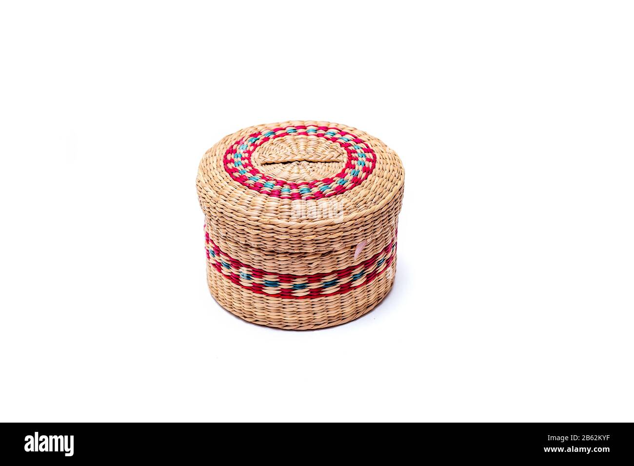 Round straw box with lid isolated on white background Stock Photo - Alamy