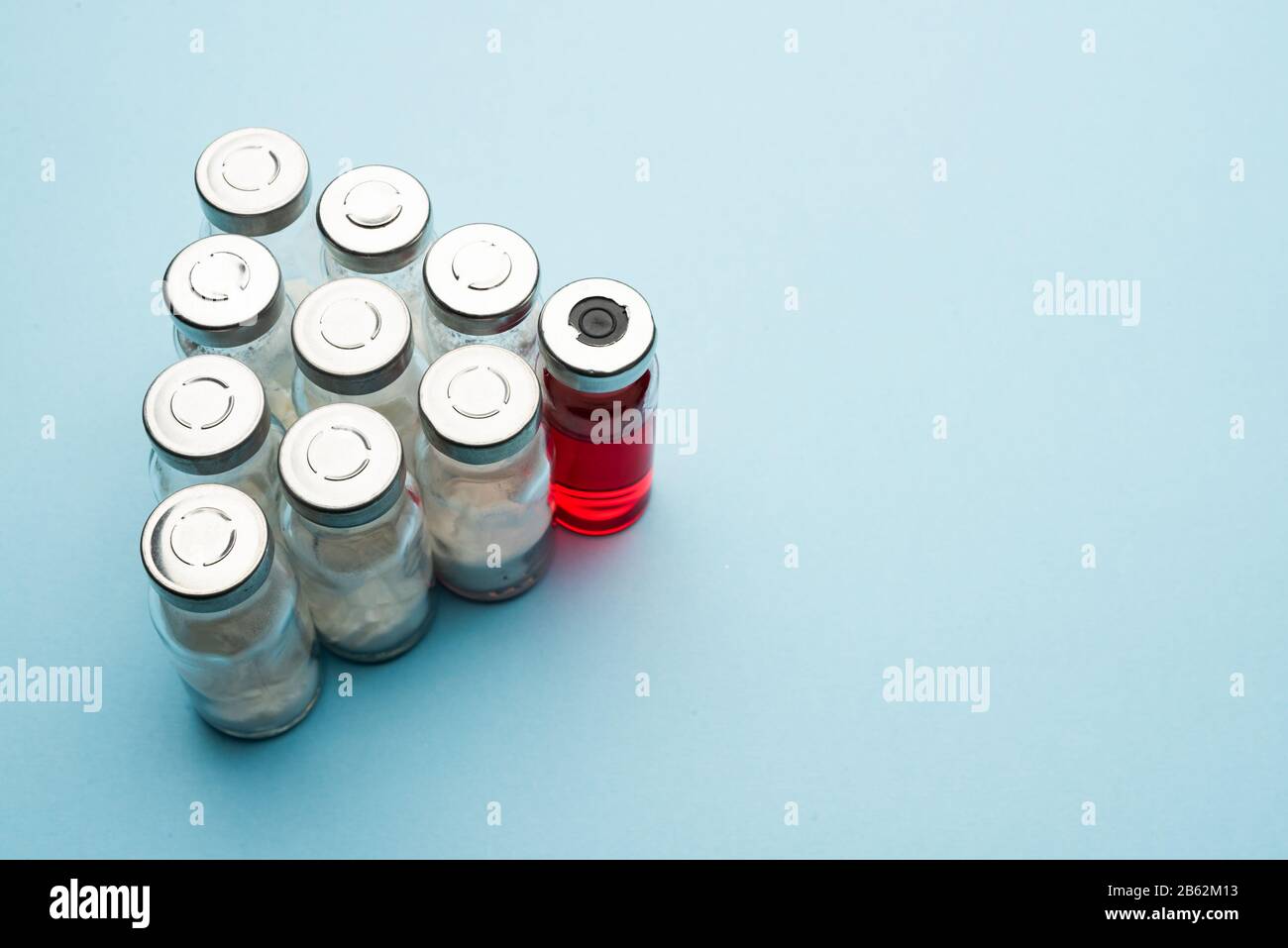 Medical injection vial hi-res stock photography and images - Alamy