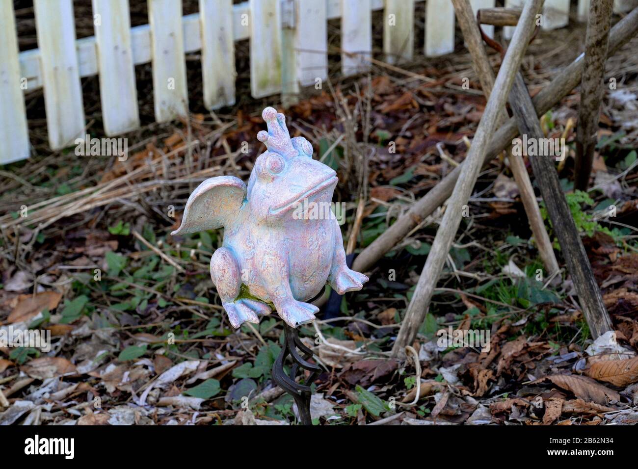 Winged Frog prince garden ornament Stock Photo - Alamy