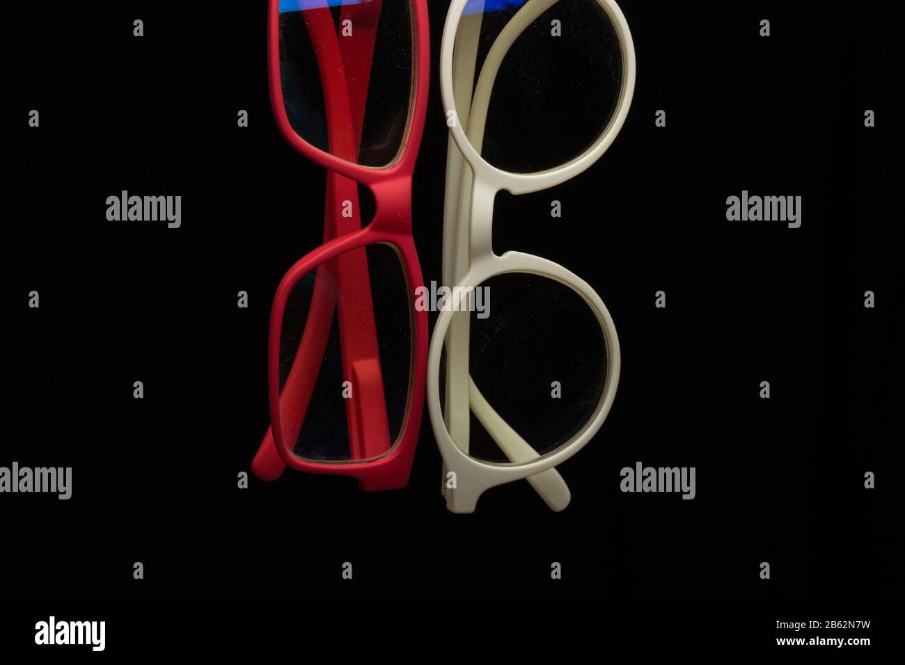 Vision corrective glasses with corrected glasses for perfect vision, to ...