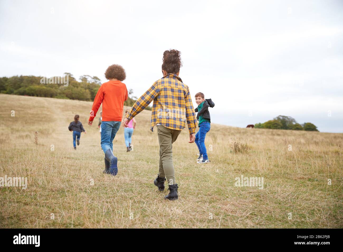 Children on outdoor activity hi-res stock photography and images - Alamy