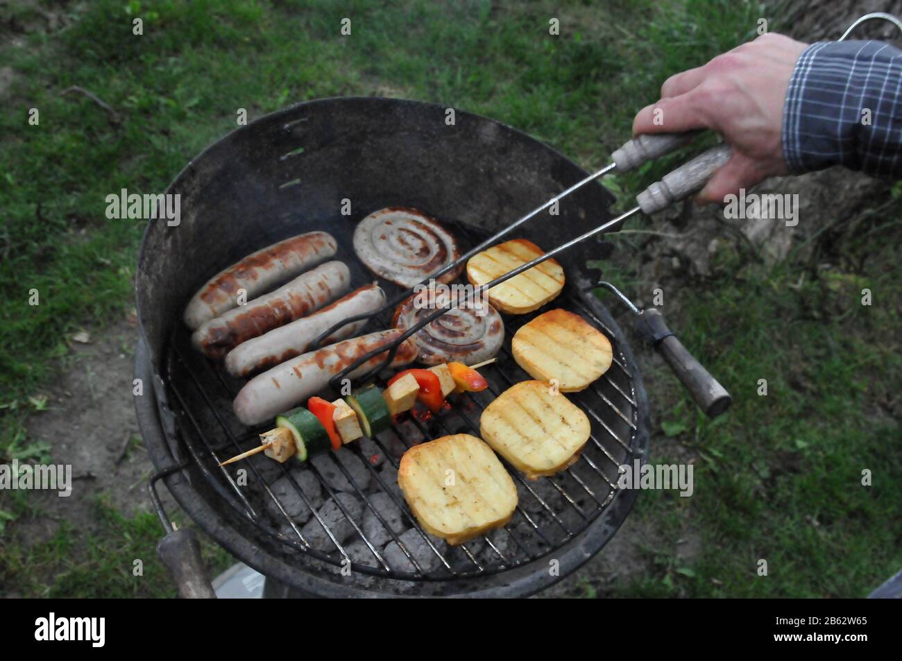 Wurst grillen hi-res stock photography and images - Alamy