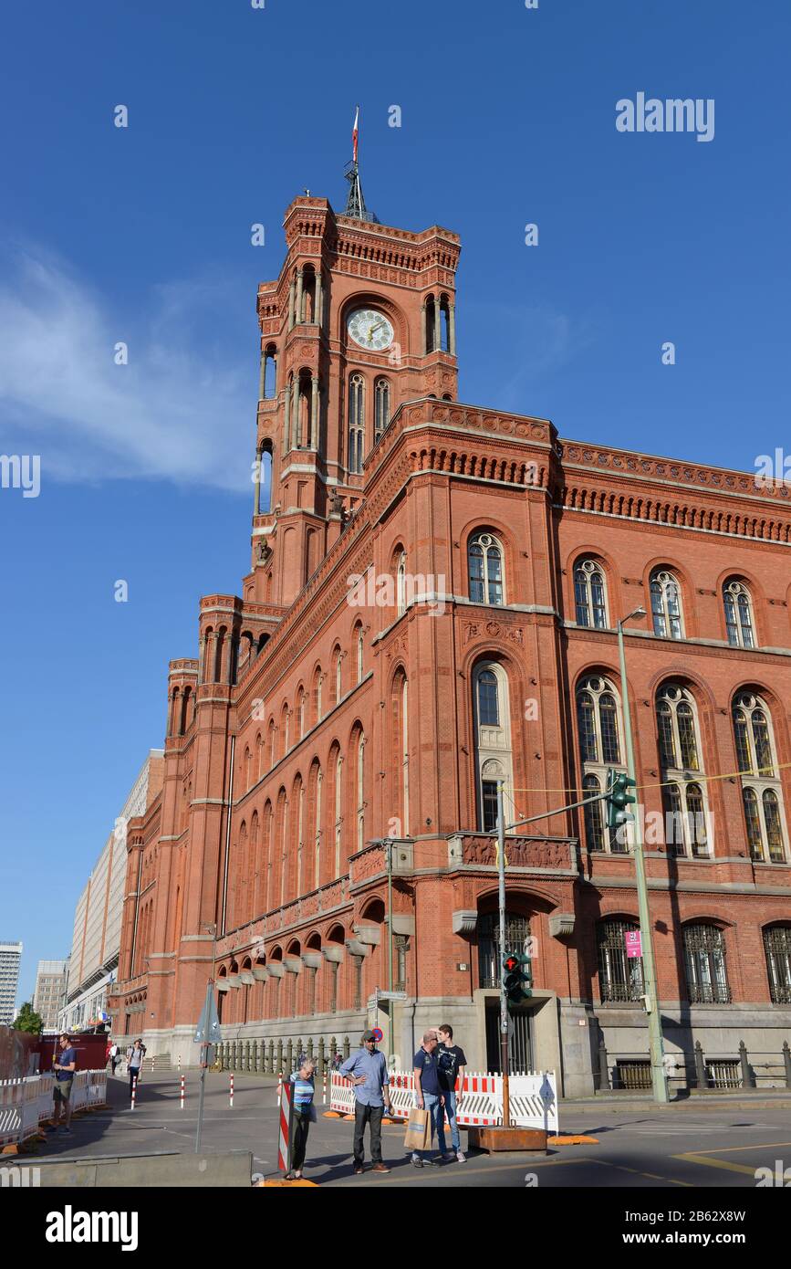 Rotes Rathaus, Rathausstrasse, Mitte, Berlin, Deutschland Stock Photo ...
