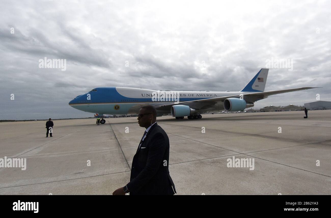 Secret Service agents stands on guard as U.S. President Donald Trump ...