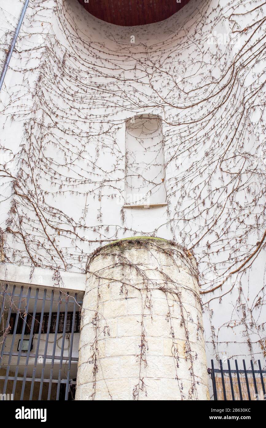 Withered house hi-res stock photography and images - Alamy