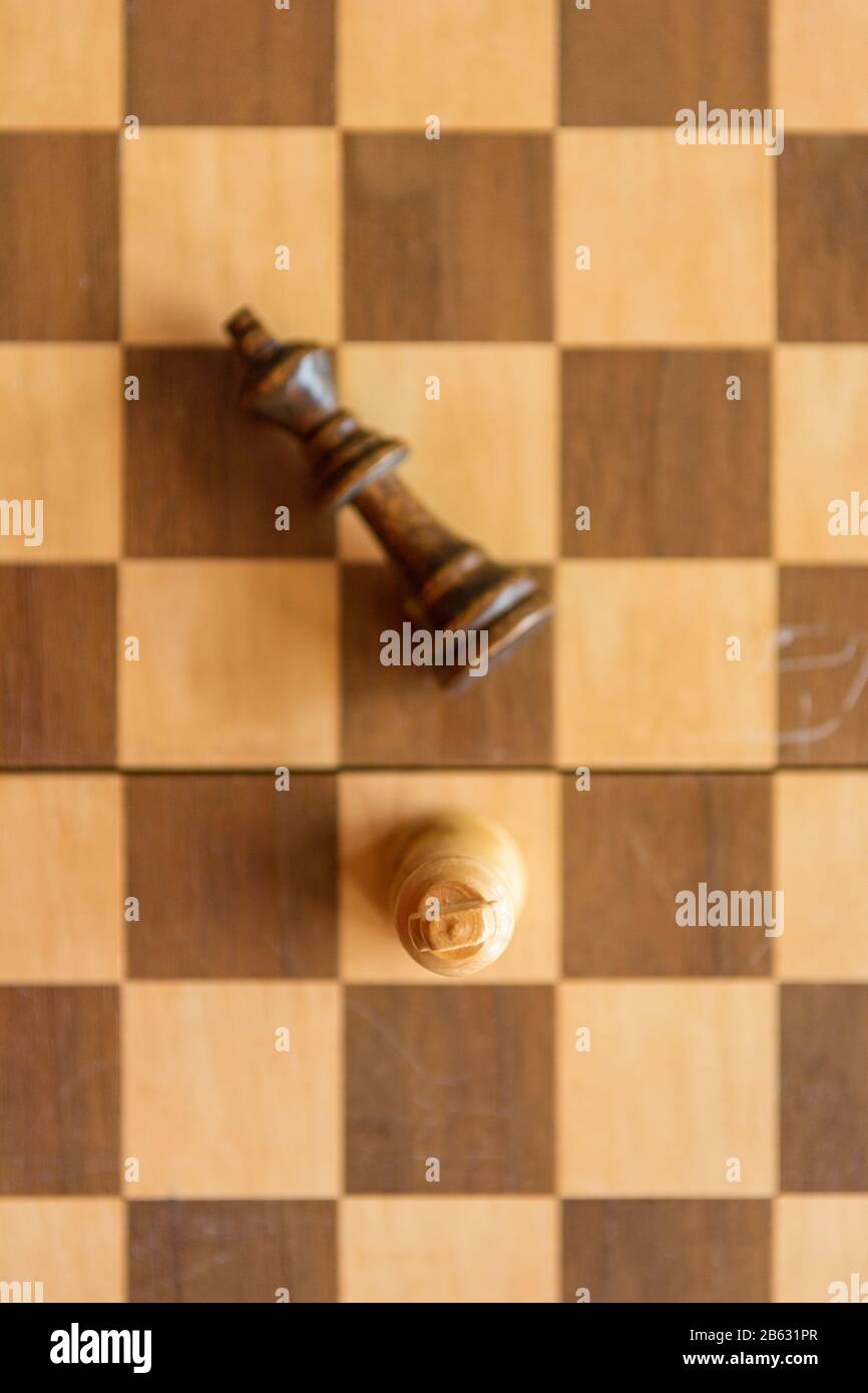 Drop chess hi-res stock photography and images - Alamy