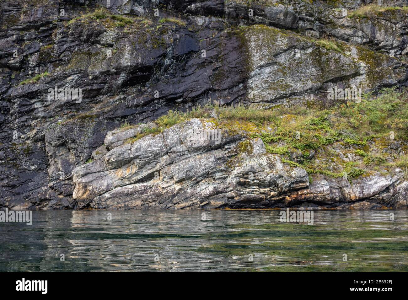 Grey rocks hi-res stock photography and images - Alamy