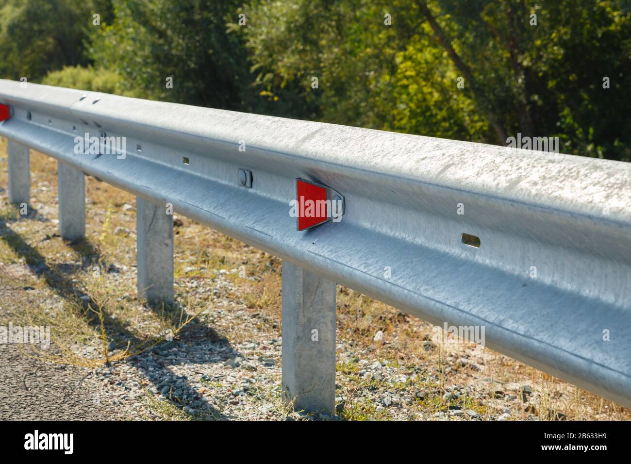 Road reflectors hi-res stock photography and images - Alamy