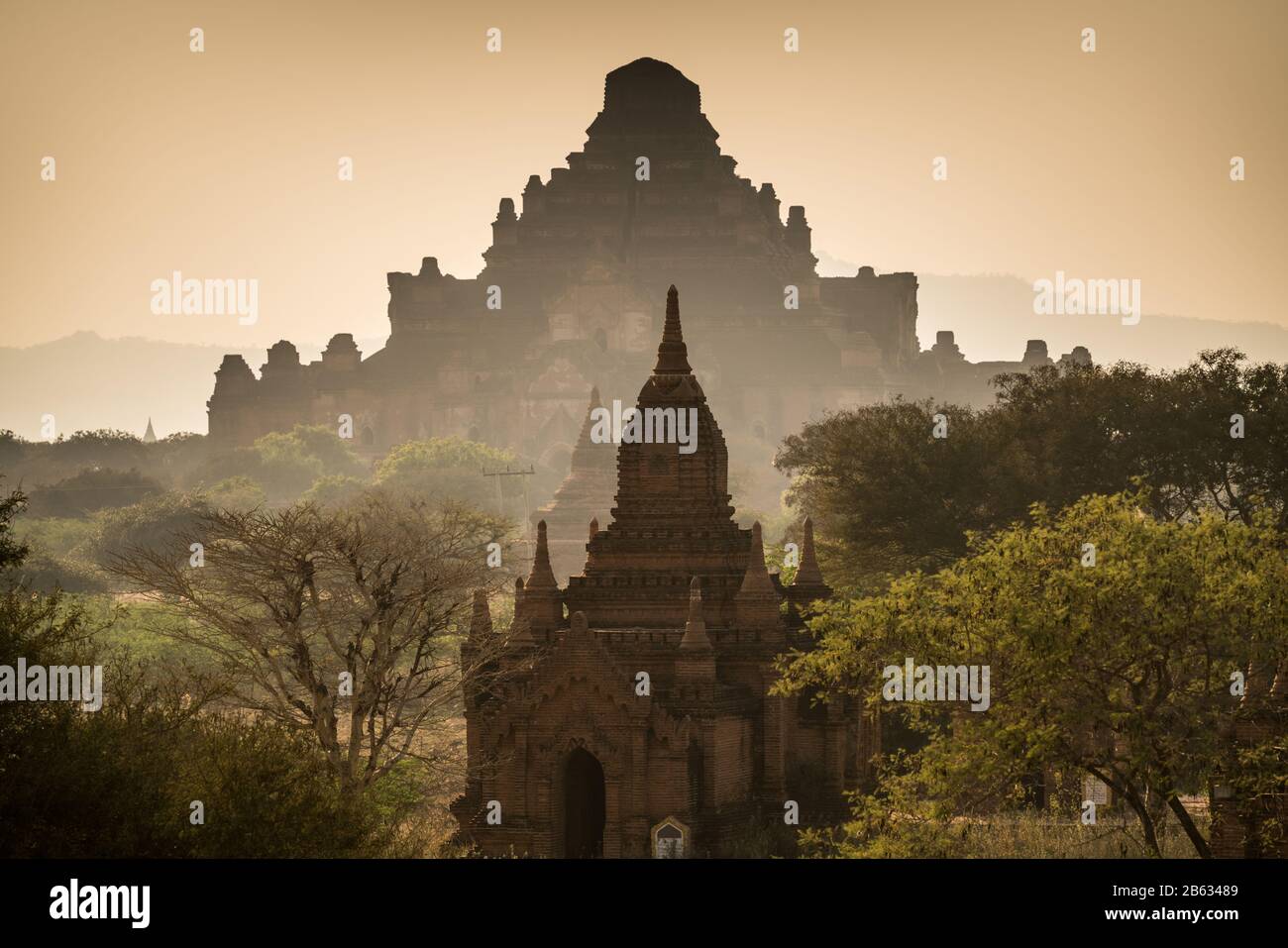 Dhammayan Gyi Temple, Bagan, Myanmar, Asia Stock Photo - Alamy