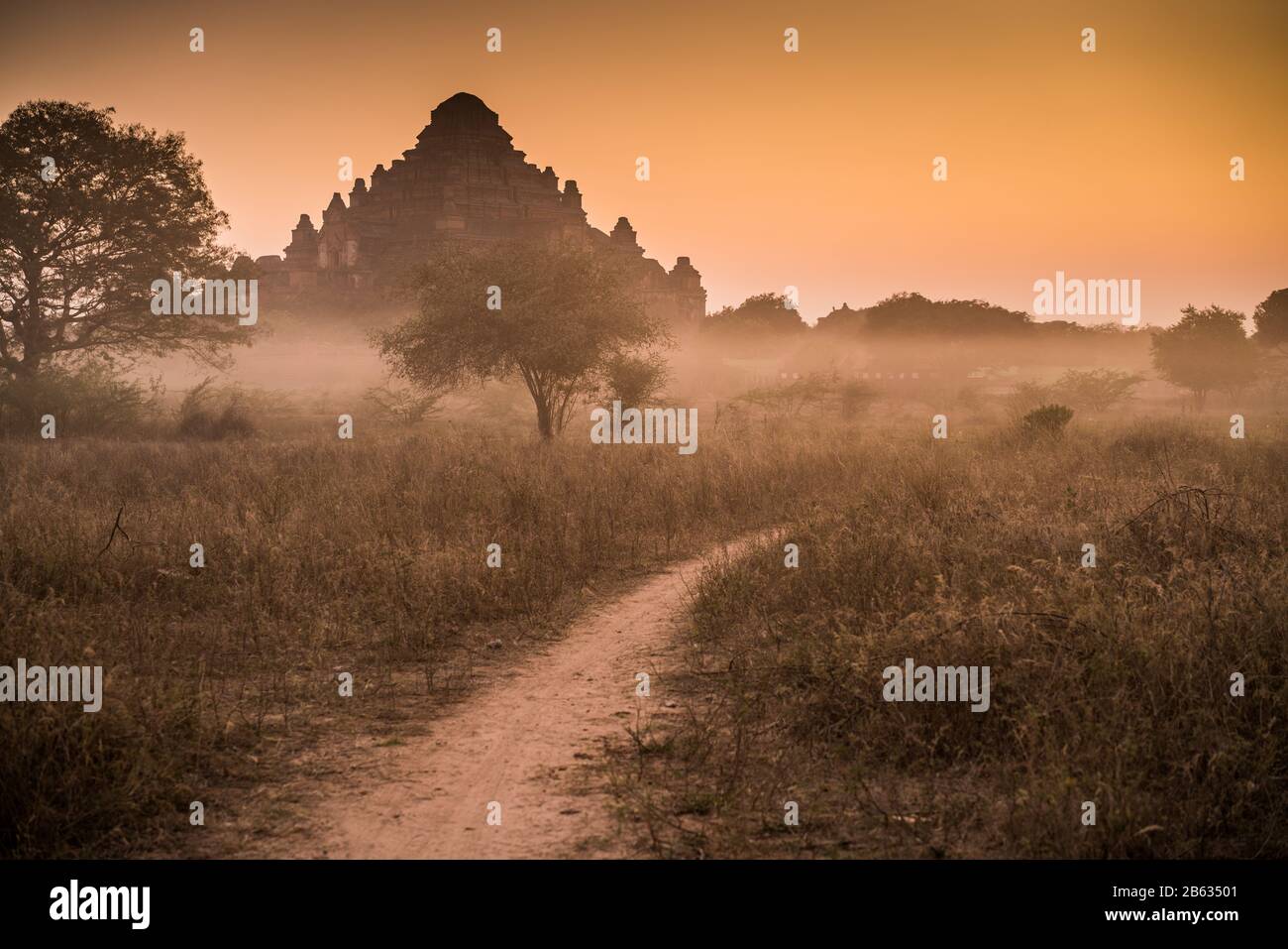 Dhammayan Gyi Temple, Bagan, Myanmar, Asia Stock Photo - Alamy
