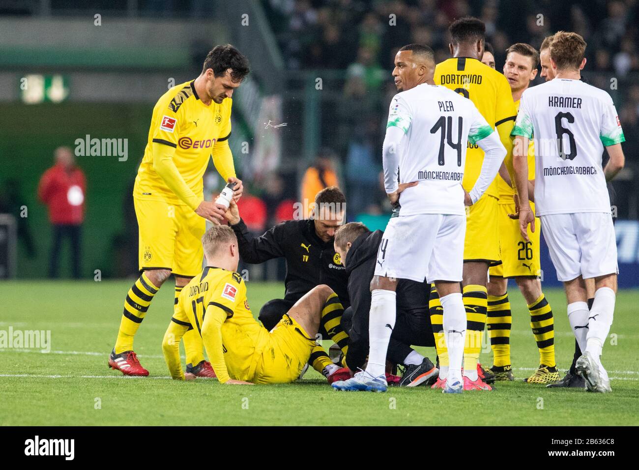 Erling haaland injured hi-res stock photography and images - Alamy