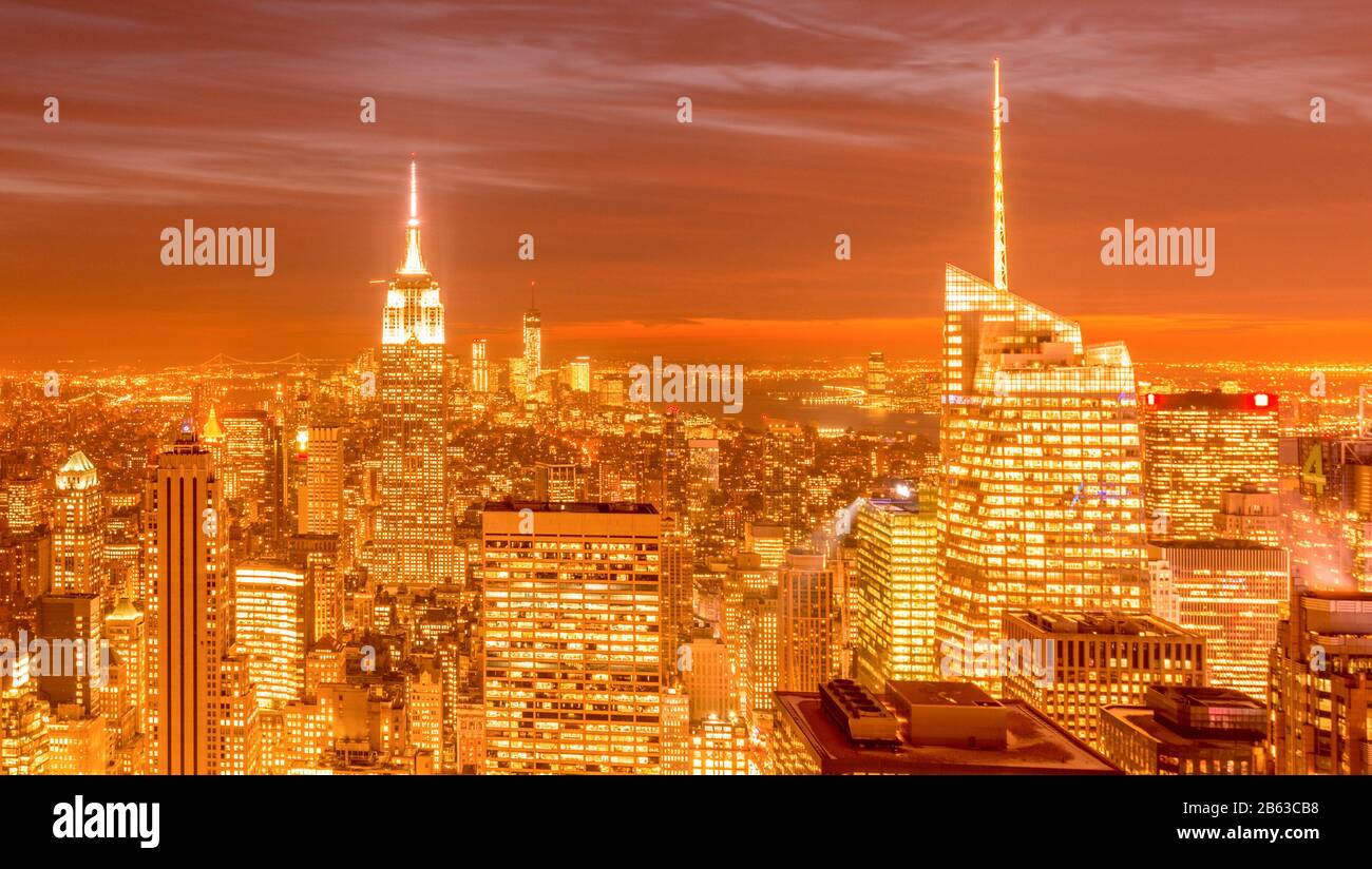 The view of new york manhattan during sunset hours Stock Photo - Alamy