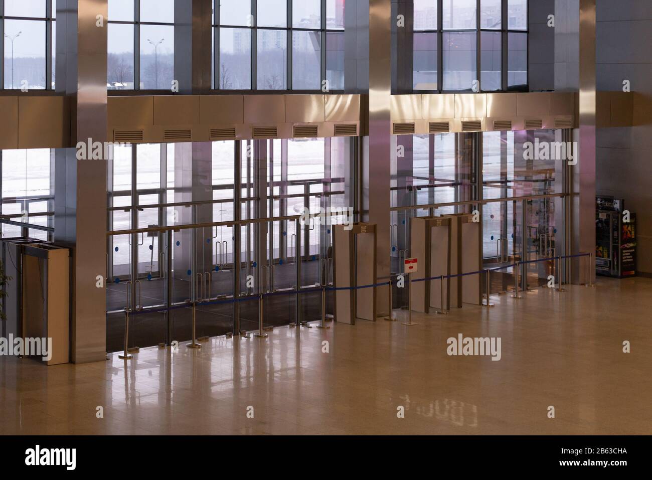 Large hall. Crocus Expo, indoors. Central entrance with metal detectors ...