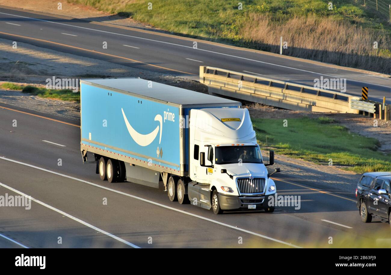 53 foot trucker from Prime at Amazon moving goods and products on ...