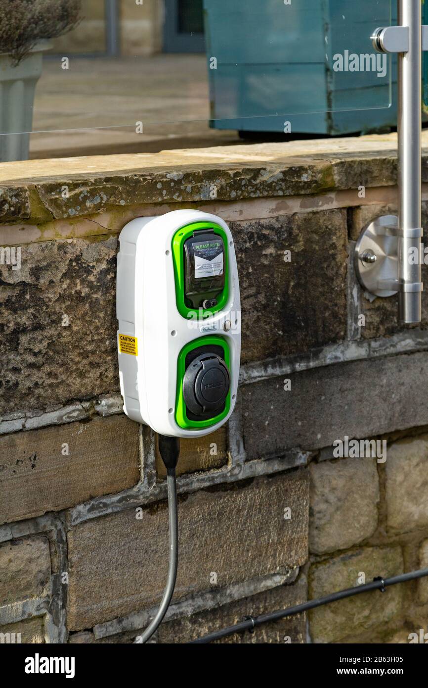 Ev charging unit hi-res stock photography and images - Alamy