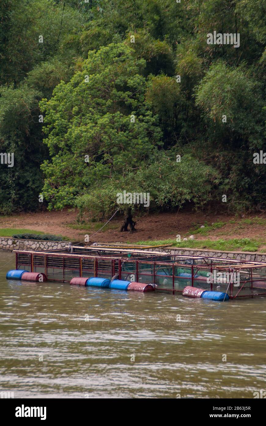 Barrel raft hi-res stock photography and images - Alamy