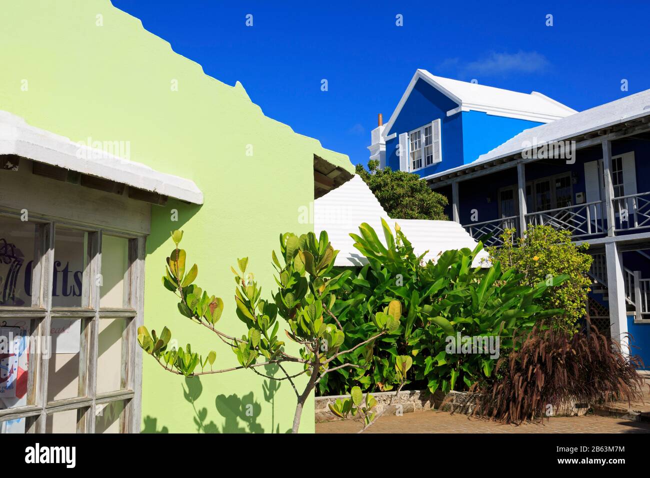 Bermuda stores hi-res stock photography and images - Alamy