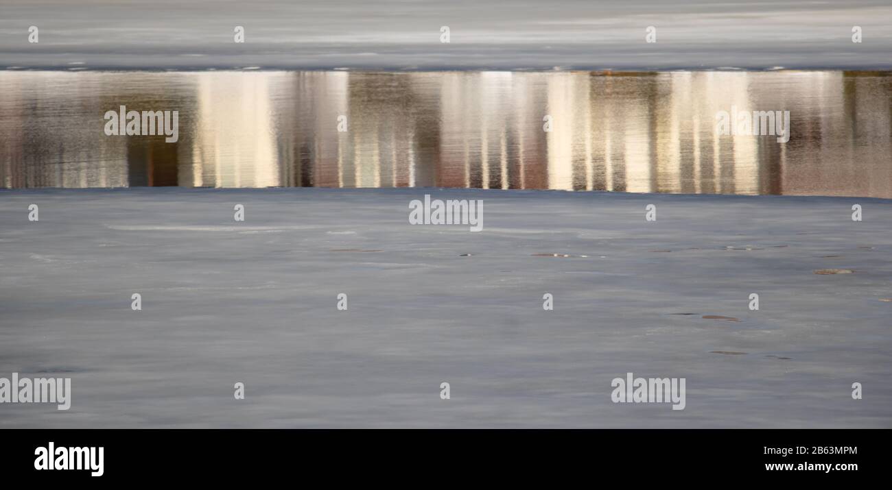 Pretty reflection hi-res stock photography and images - Alamy