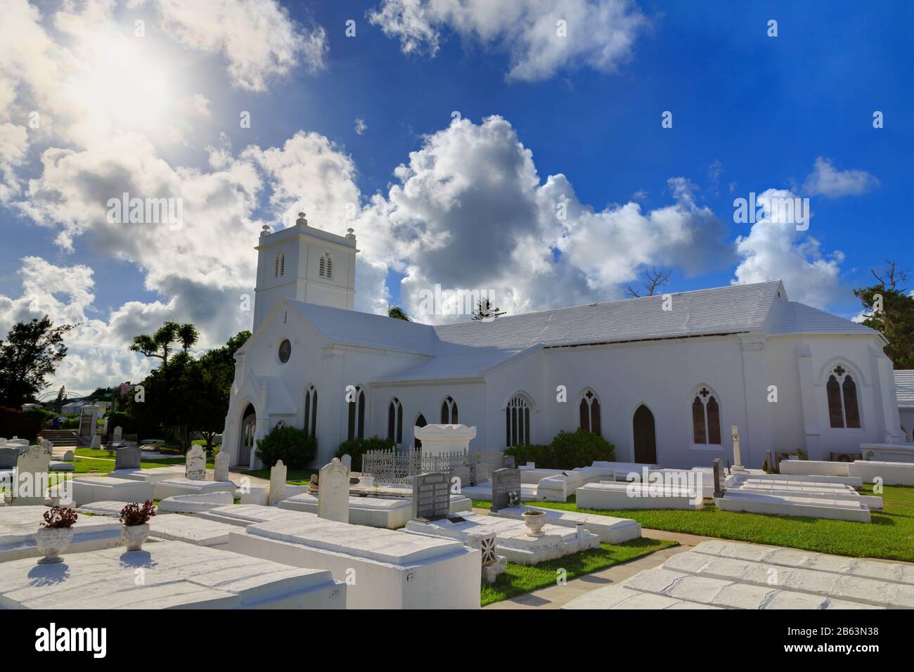 The parish church of st john the evangelist hi-res stock photography ...