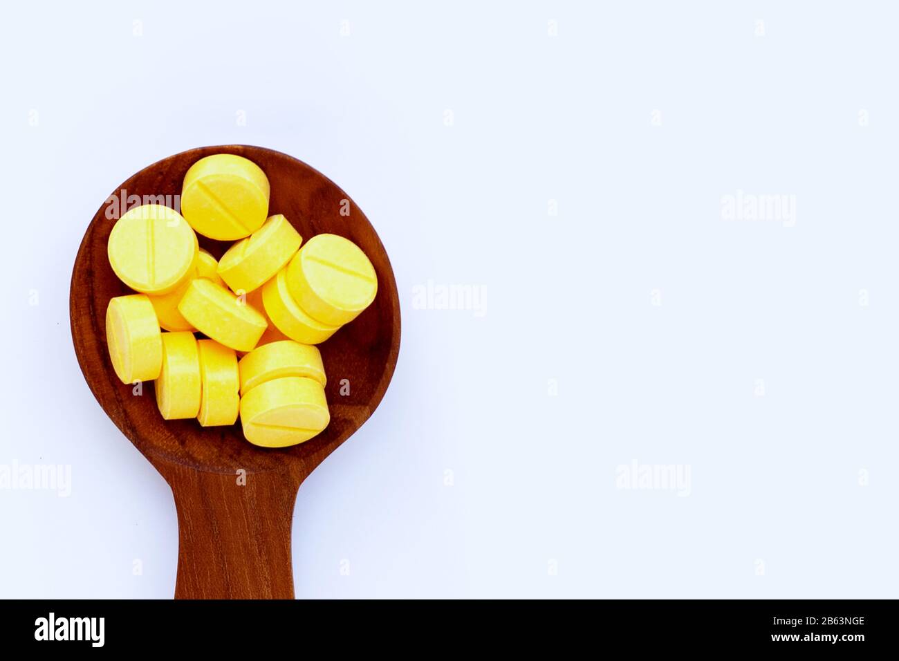 Yellow tablets of Paracetamol on white background. Copy space Stock ...