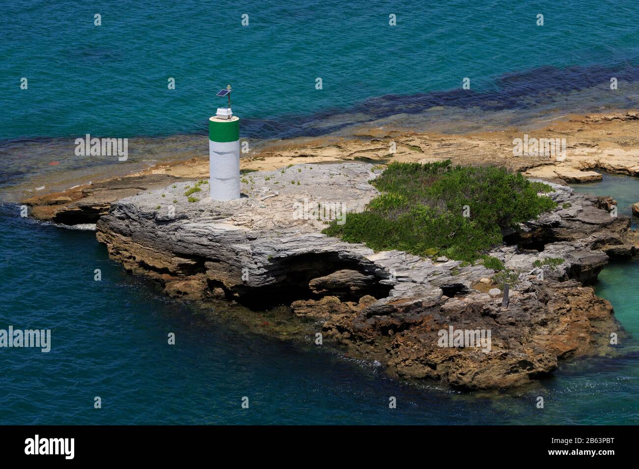 Port of hamilton bermuda hi-res stock photography and images - Alamy