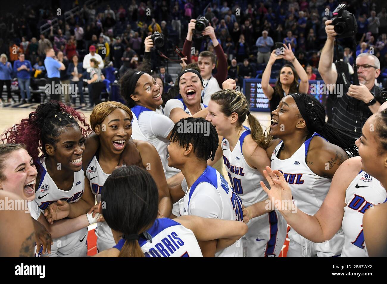 Big buzzer hi-res stock photography and images - Alamy