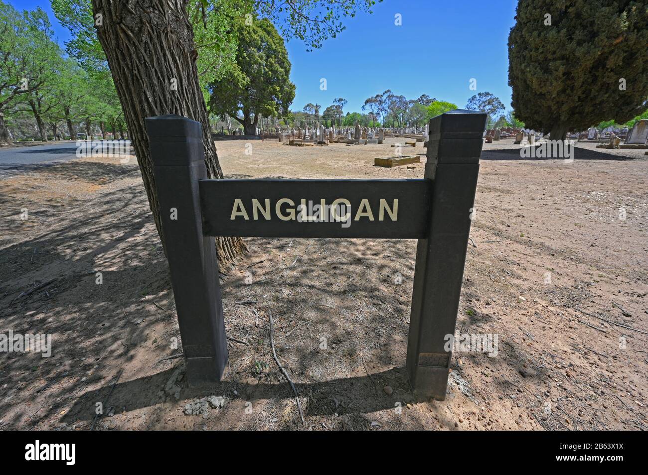 Armidale cemetery hi-res stock photography and images - Alamy