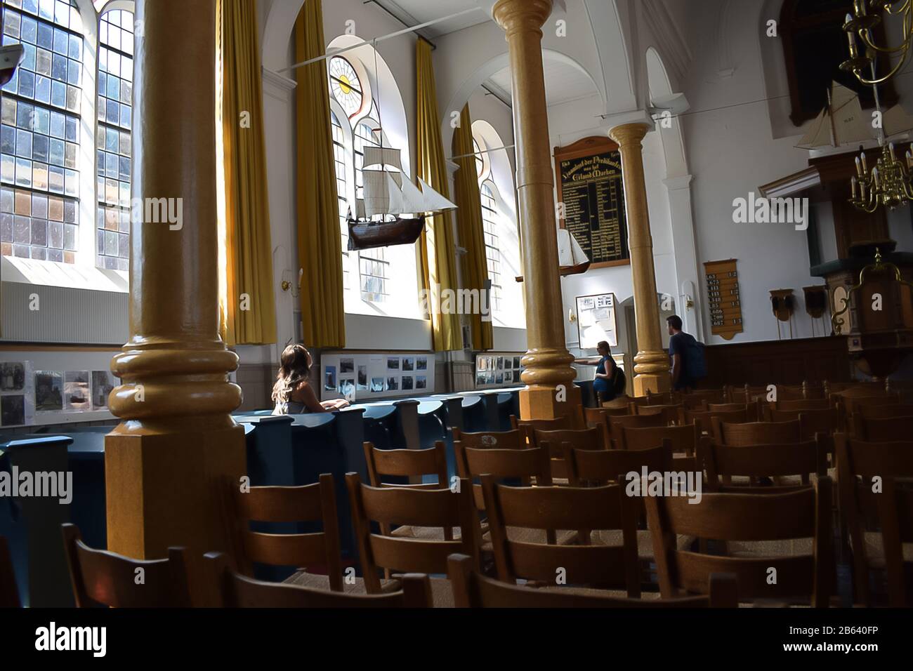 Empty church interior hi-res stock photography and images - Alamy
