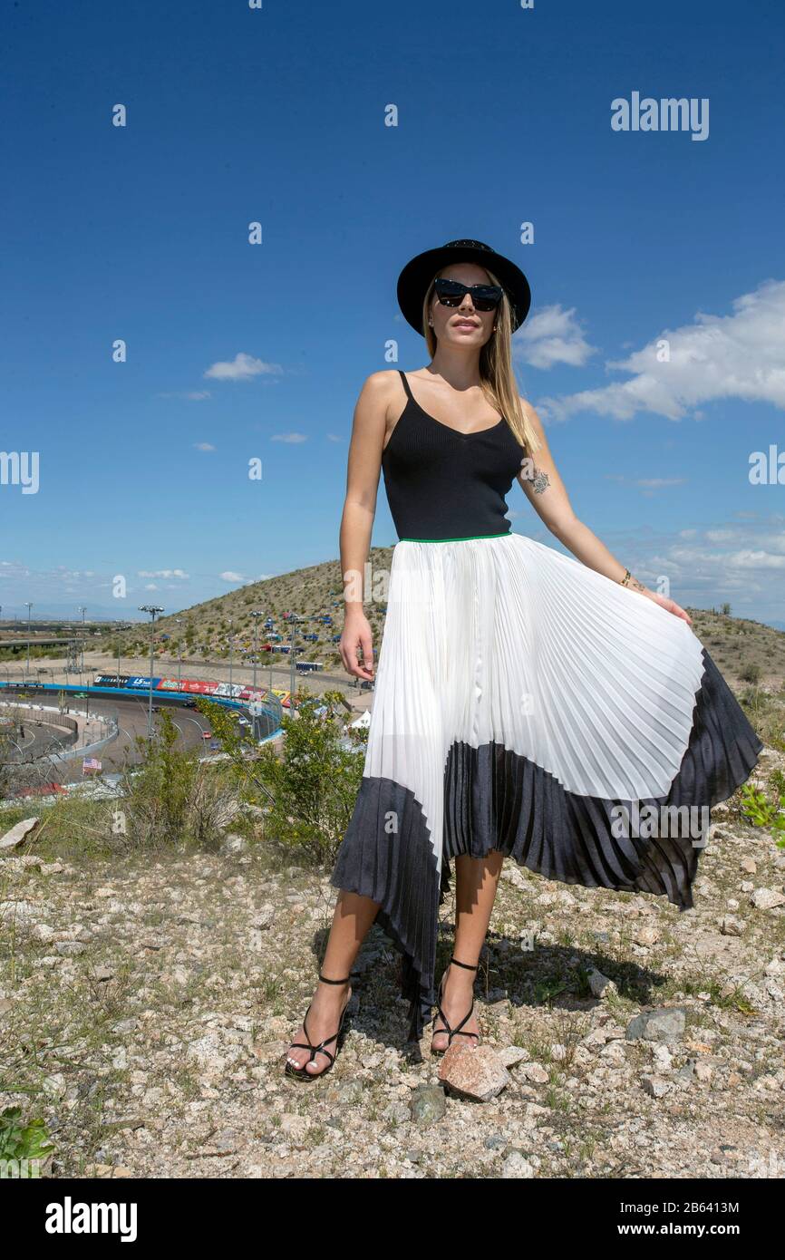 Avondale, Arizona, USA. 8th Mar, 2020. Ashley Busch takes to the track ...