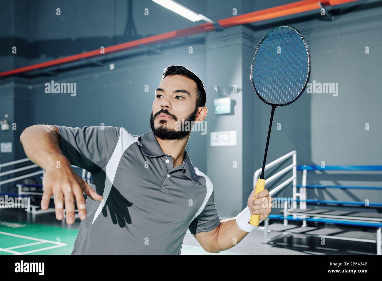 Badminton racket shuttlecock hitting hi-res stock photography and ...