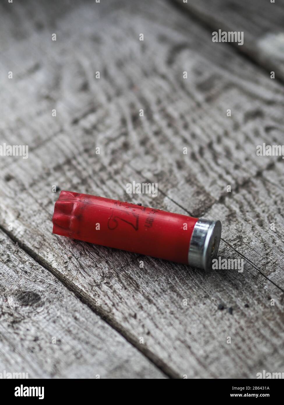 12 gauge shotgun shells hi-res stock photography and images - Alamy