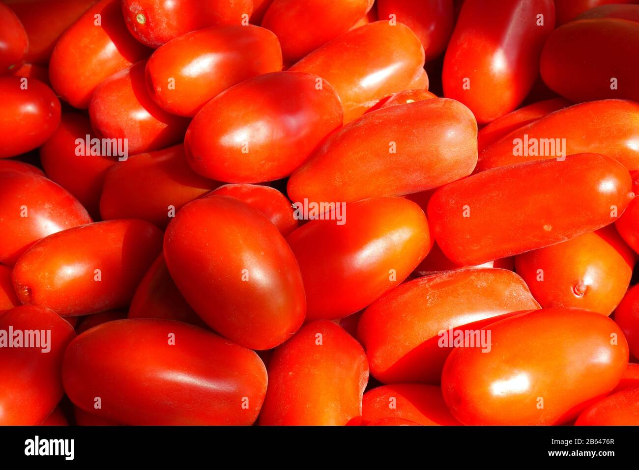 Bahrain market fruit hi-res stock photography and images - Alamy