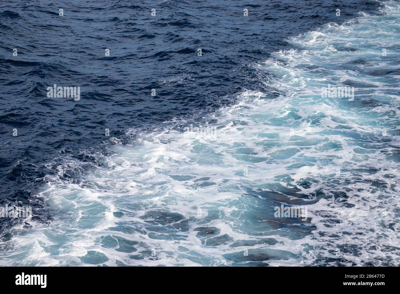 Trail water blue sea surface hi-res stock photography and images - Alamy