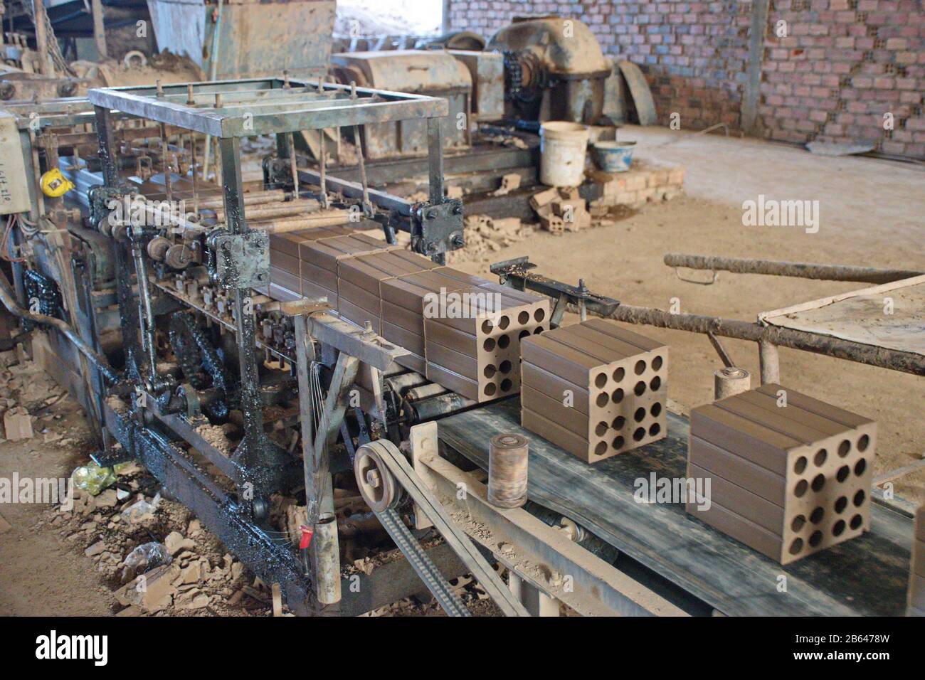 Traditional brick production hi-res stock photography and images - Alamy