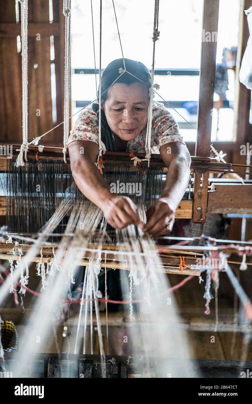 weaving fabrics, Inle lake, Myanmar, Asia Stock Photo - Alamy
