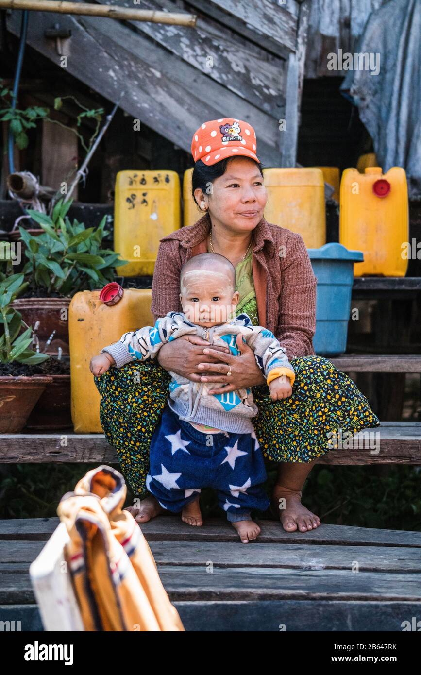 Local people from Inle lake, Myanmar, Asia Stock Photo - Alamy