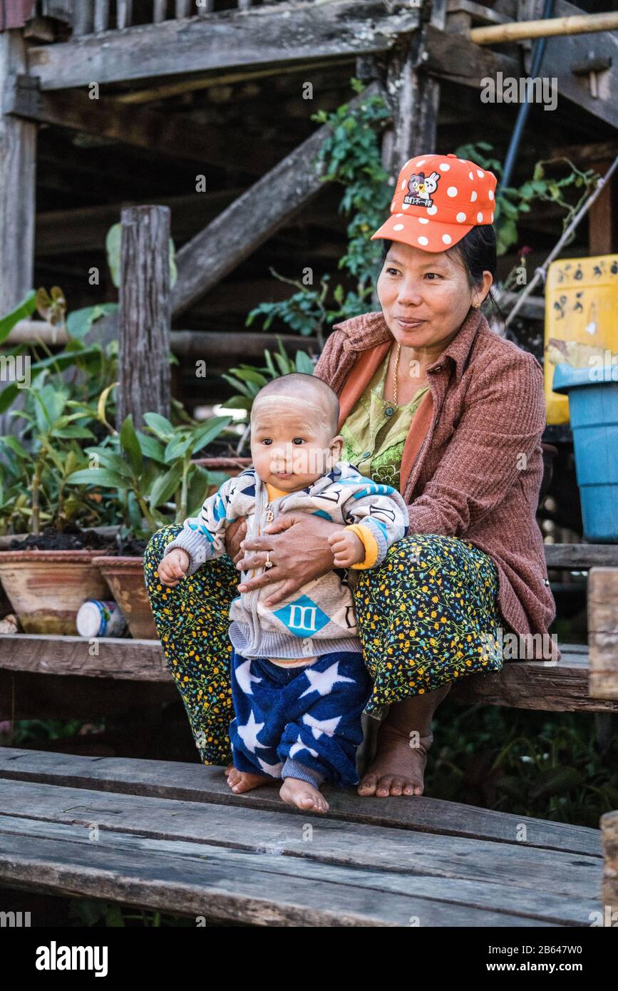 Local people in the Inle lake, Myanmar, Asia Stock Photo - Alamy
