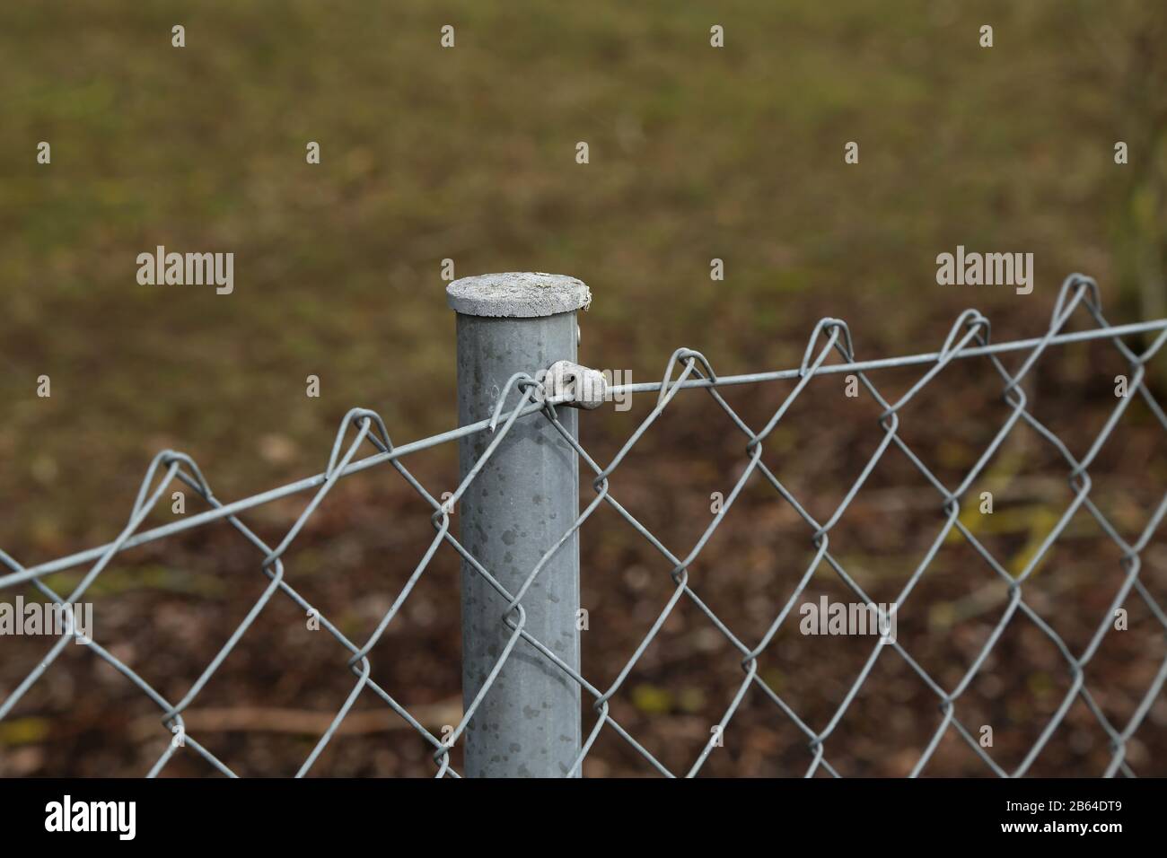 Iron chain posts hi-res stock photography and images - Alamy