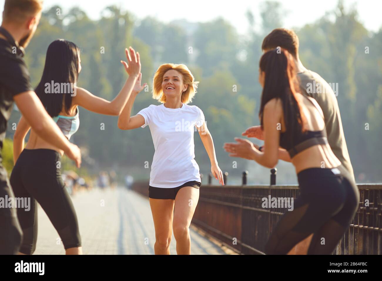 Marathon women group hi-res stock photography and images - Alamy