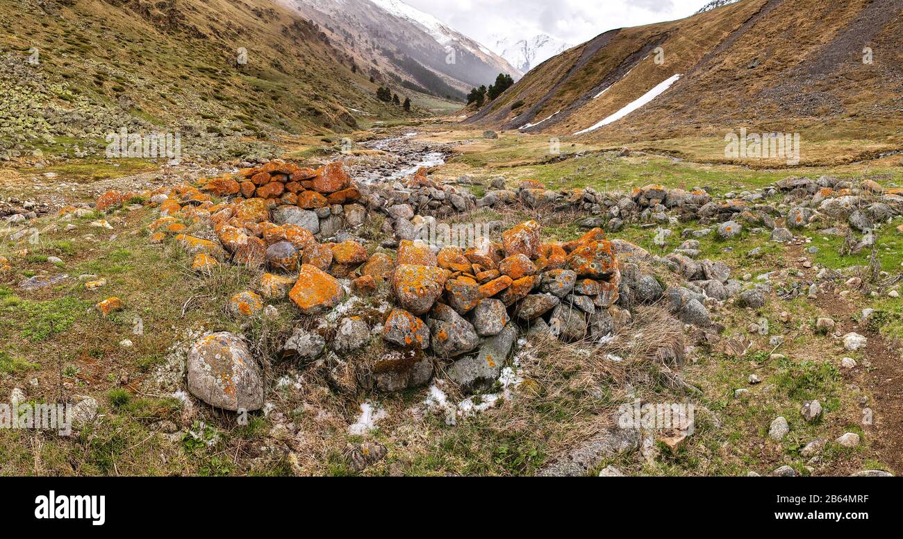stone walls of ancient homes in the mountains Stock Photo - Alamy