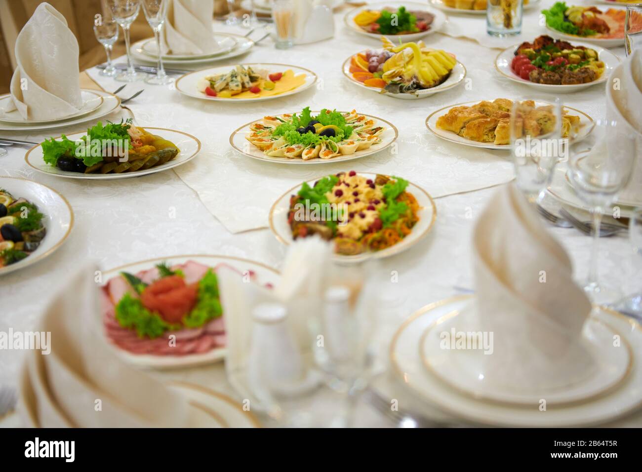 a table set in the restaurant, food and drink Stock Photo - Alamy